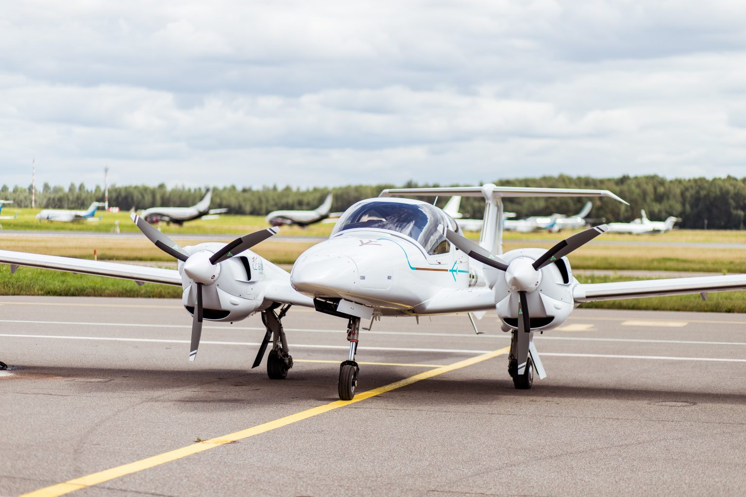 MULTI-ENGINE PISTON (MEP) | Airhub Training